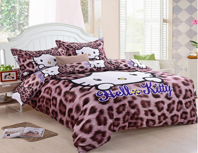 Hello Kitty Full Comforter Set | amulette